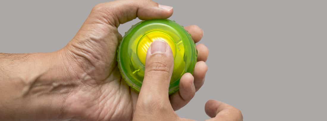 Powerball para ejercitar la musculatura de la mano -canalSALUD